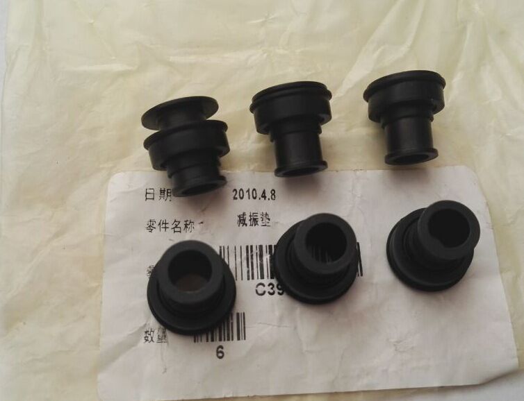 东风康明斯发动机ISLe375/L340发动机摇臂室盖减振块3959799 - 亨尔机电设备有限公司官网